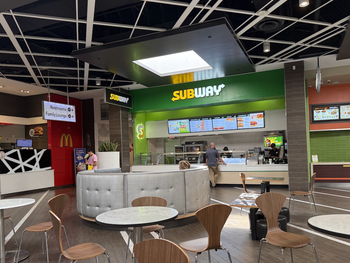 Subway opens, J. Chow's fans still hungry - Store Reporter