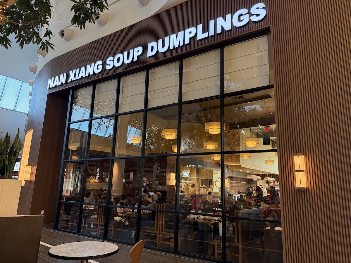 New York dumplings drop into the mall - Store Reporter